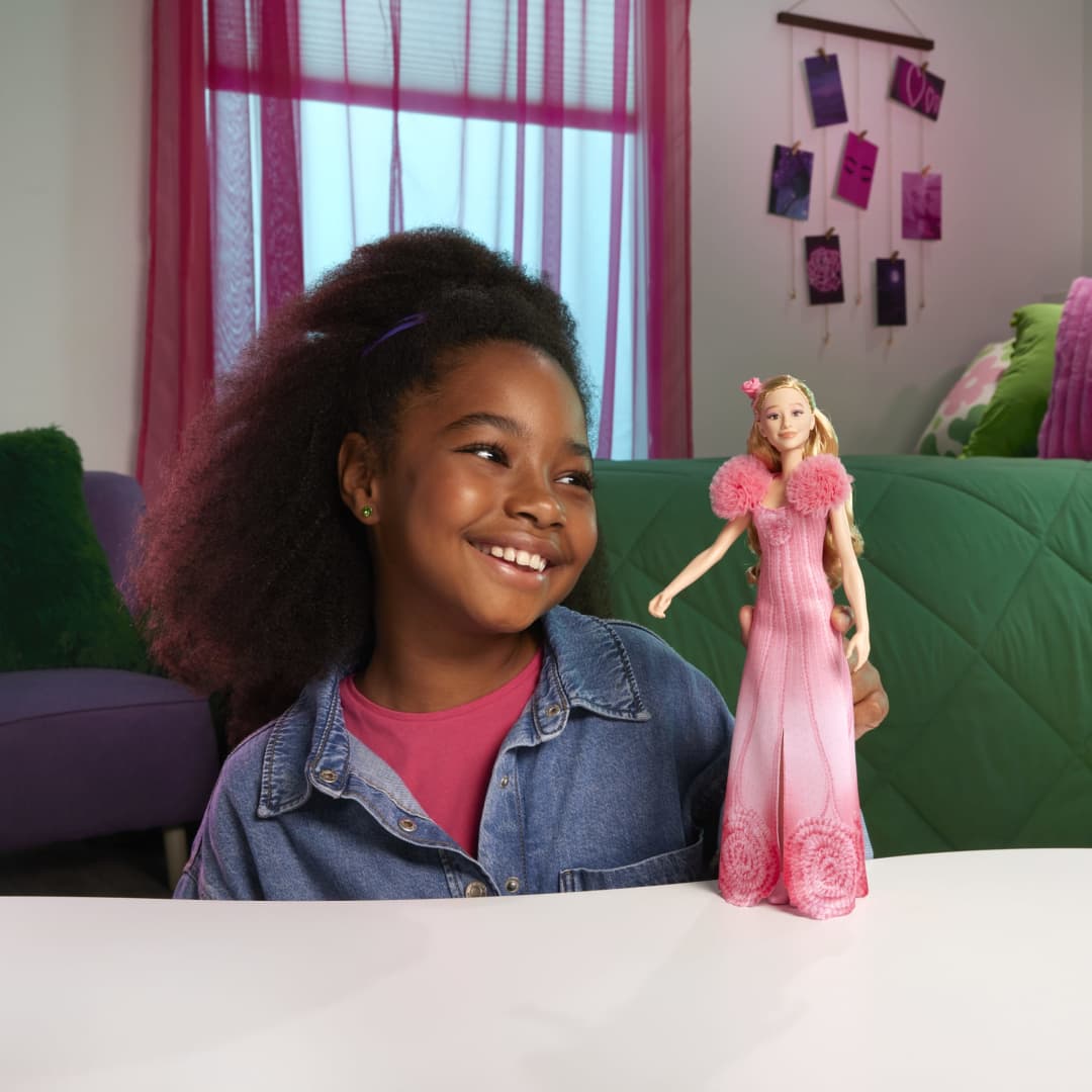 Mattel : Universal Pictures' Wicked Singing Glinda Fashion Doll, Posab ...